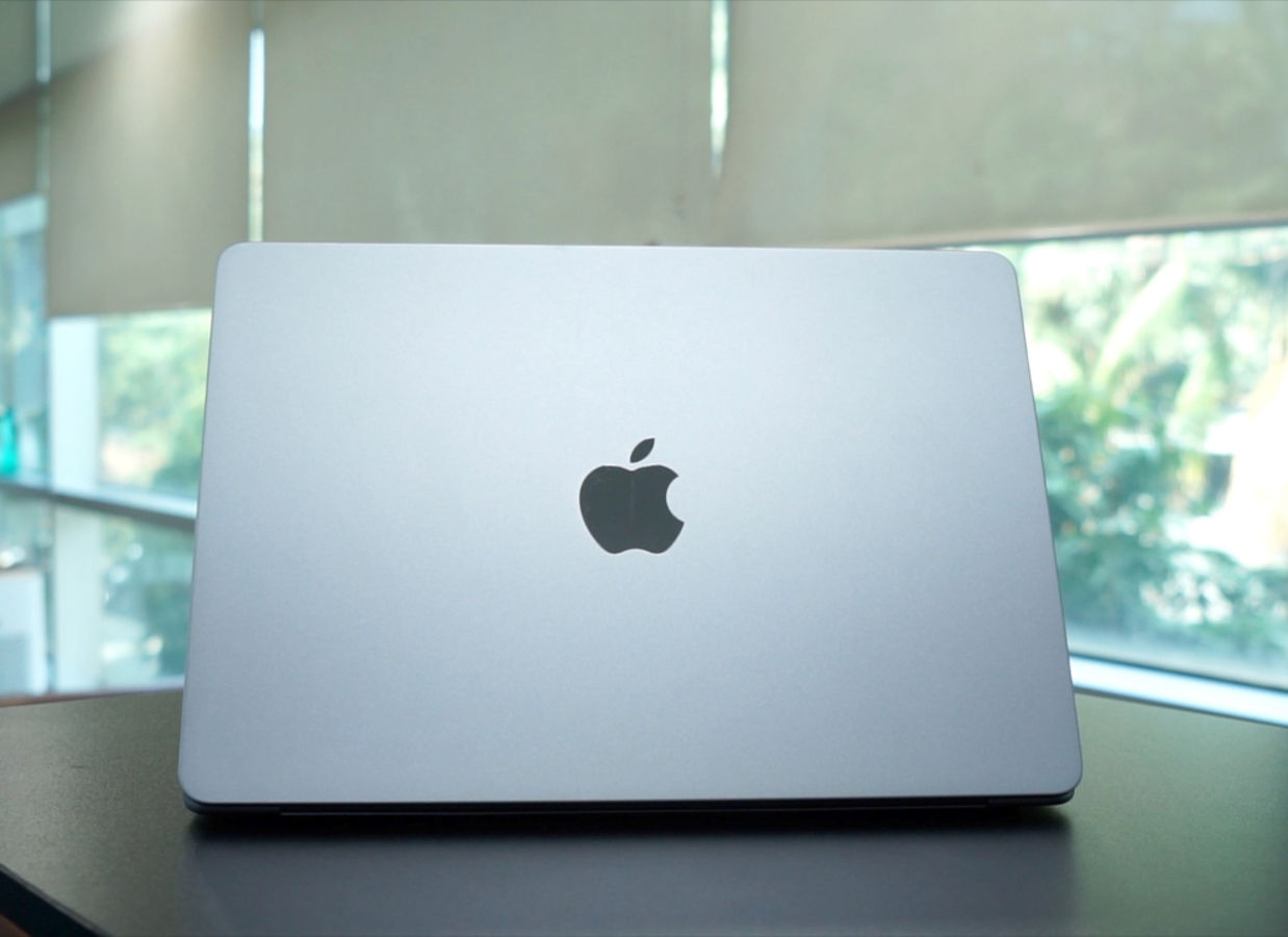 Apple MacBook Air M4 (2025) Review: The Default Laptop For Everyone ...