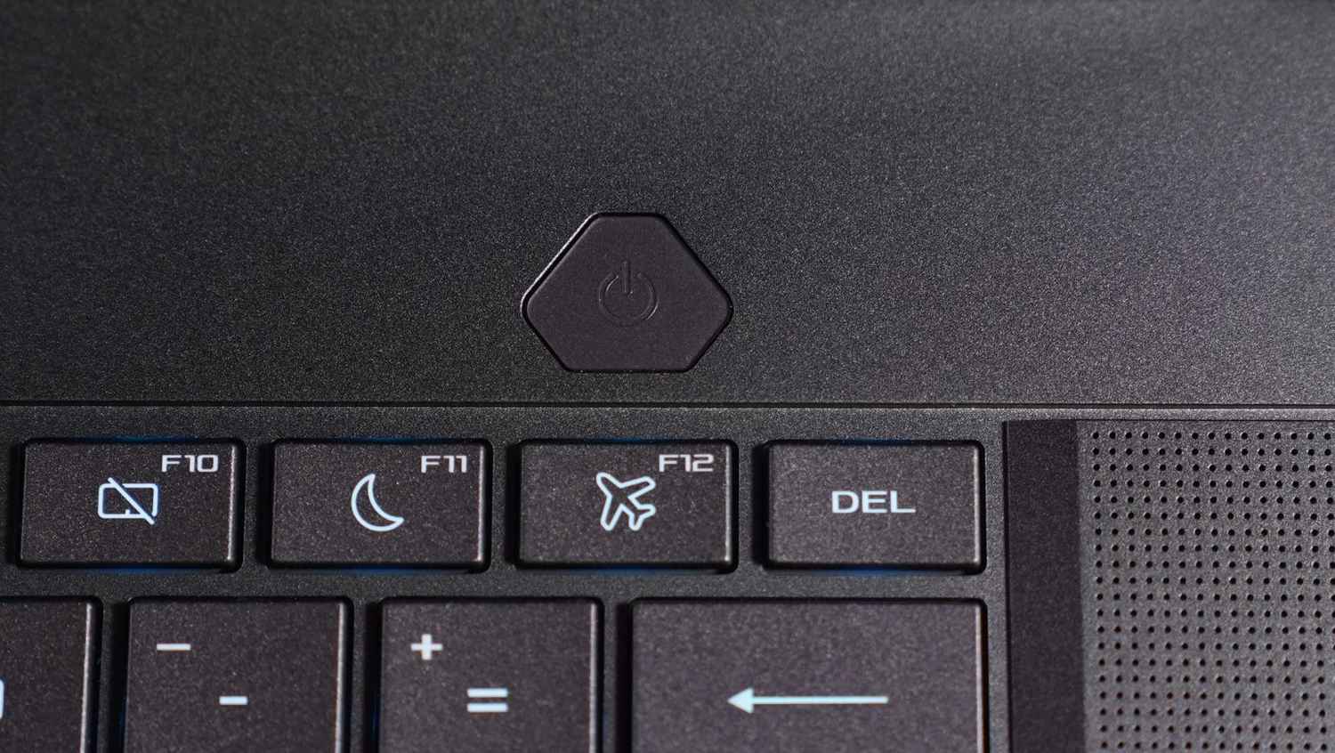 ASUS ROG Zephyrus G16 (2024) Review: Balancing Performance and ...