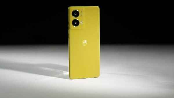 Motorola G85 5G Review: Stunning design and display, but lacks ...