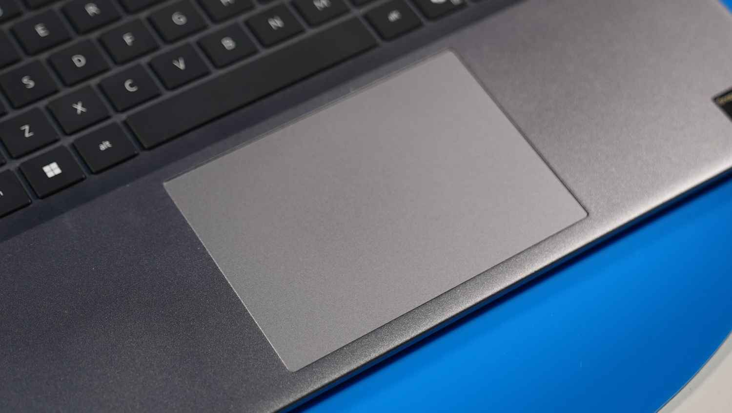 Dell Latitude 7455 Review: A Compact Qualcomm Workhorse