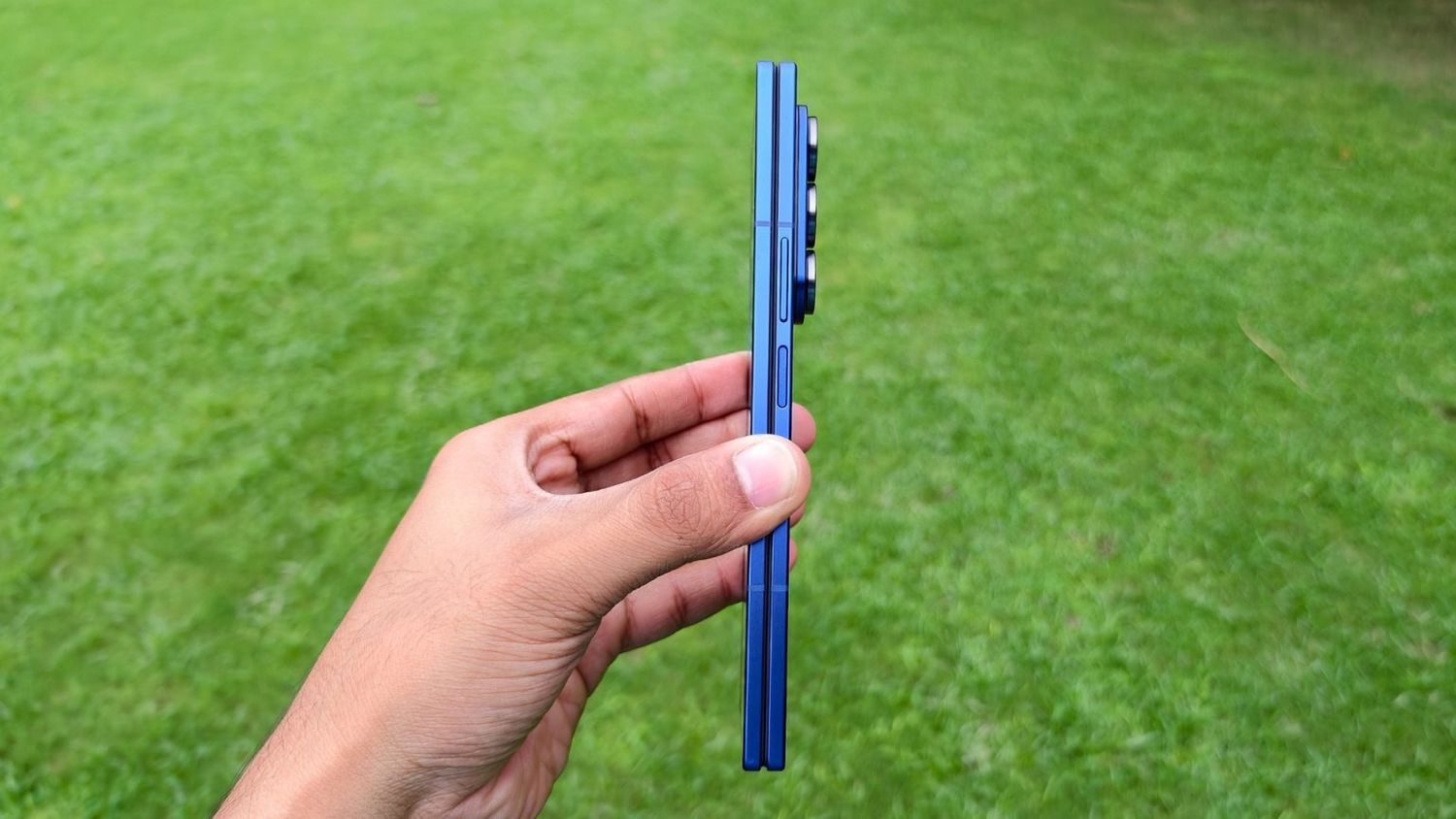 Galaxy Z Fold 7 Review: Seven versions in, Samsung finally delivers ...