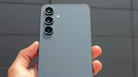 Samsung Galaxy S24 FE price drops to lowest on Amazon