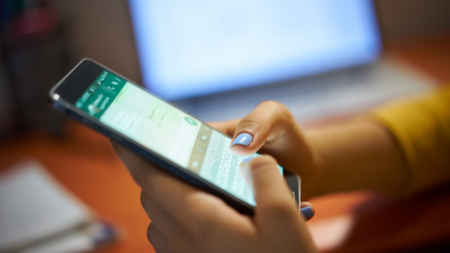 WhatsApp may finally allow iPhone users to share Live Photos with sound ...