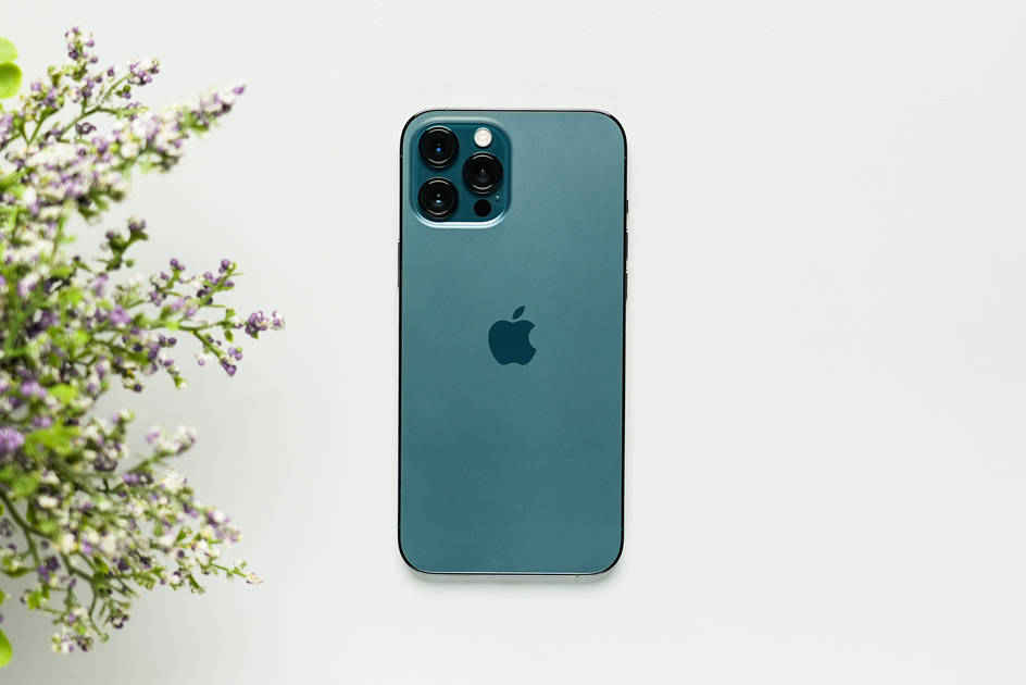 Apple iPhone 12 Pro Max-6 GB 512 GB | Price, Key Features and ...