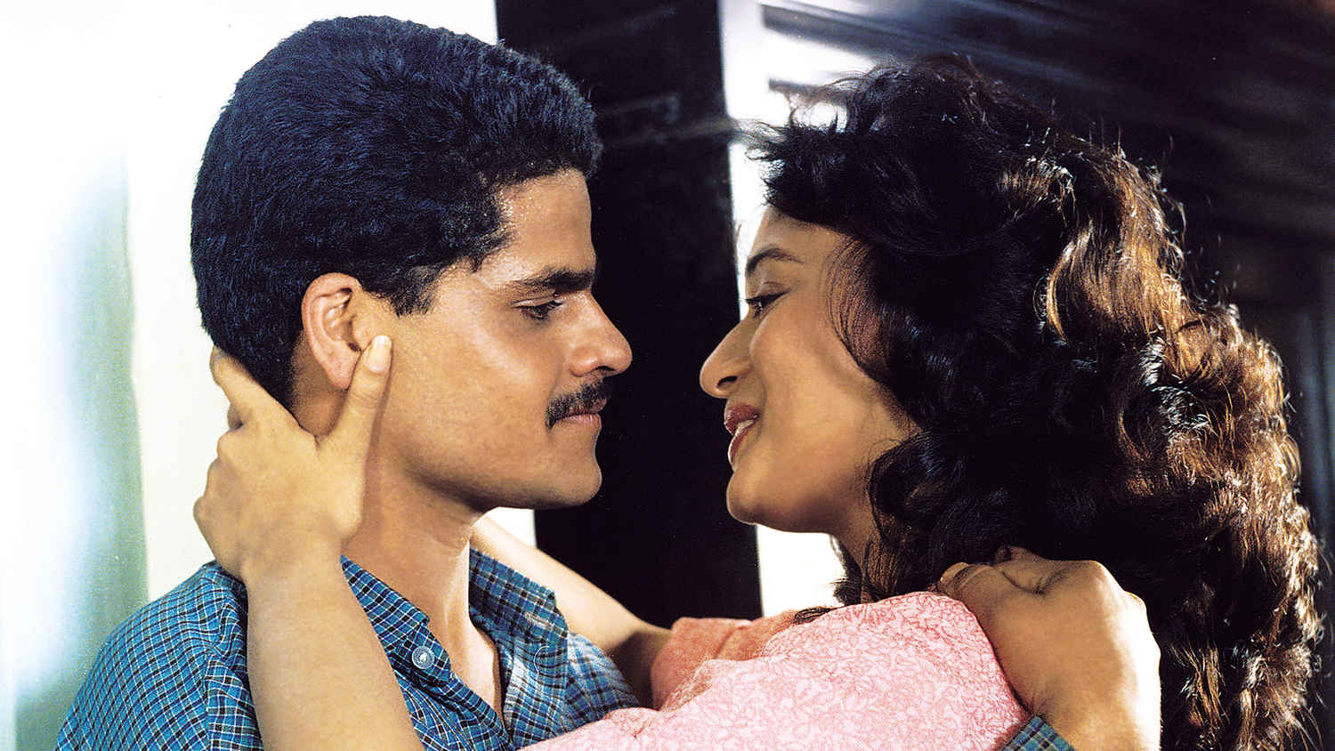 Prahaar Movie (1991) | Release Date, Cast, Trailer, Songs, Streaming ...