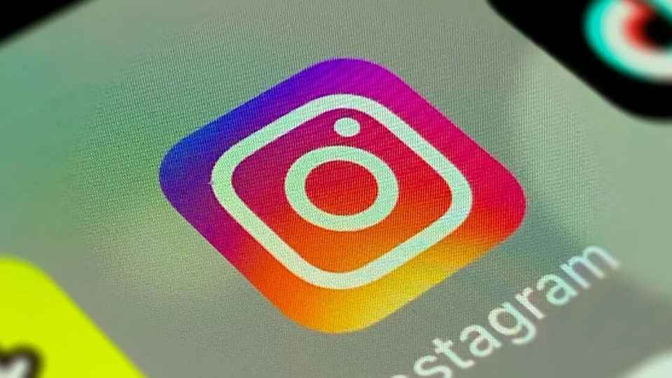 How to add Link Stickers to Instagram Stories- Step by step guide | Digit