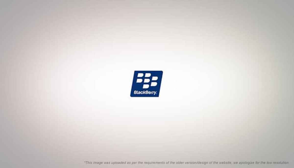 Storm-Slider BlackBerry Spotted | Digit