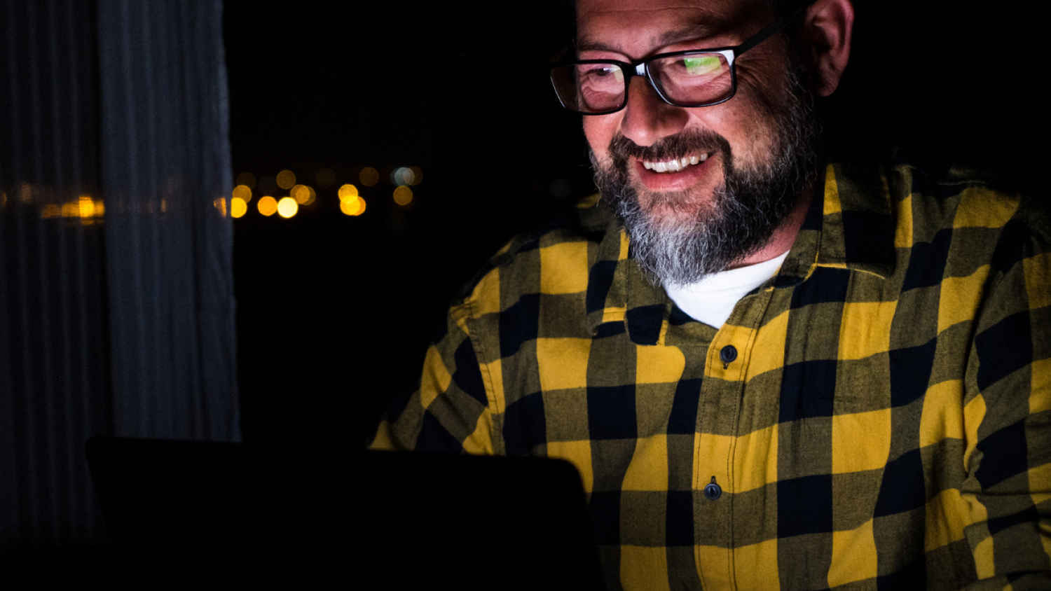 High Brightness, Gaming, and Video Playback: Triple threat to Laptop ...