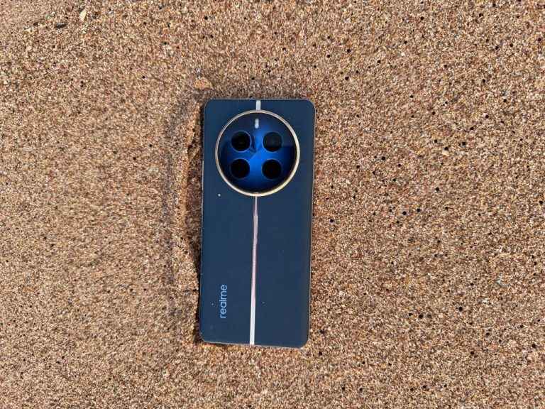 9 Best Periscope Telephoto Camera Phones for optical zoom in 2024